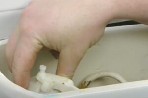 Kohler Toilet Float Sticking [5+ Easy Solutions]